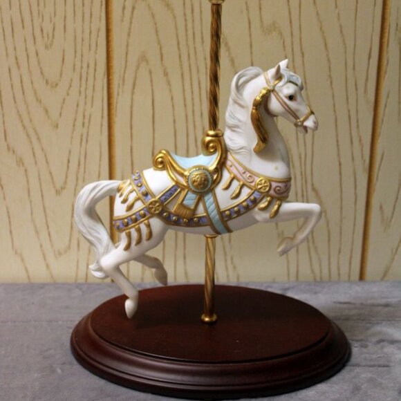 Franklin Mint | Accents | Franklin Mint Carousel Magic Carousel Horse ...